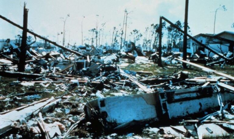 Hurricane Andrew’s Fury Inflicted Incredible Destruction Across South ...
